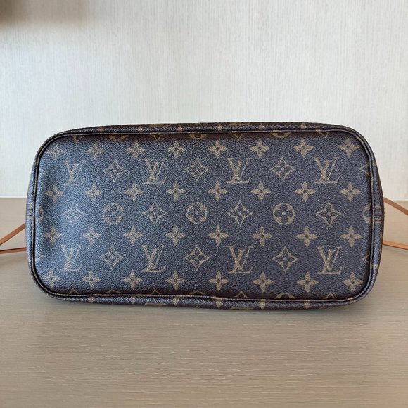 Louis Vuitton | Bags | Louis Vuitton Neverfull Mm Interior Cherry ...